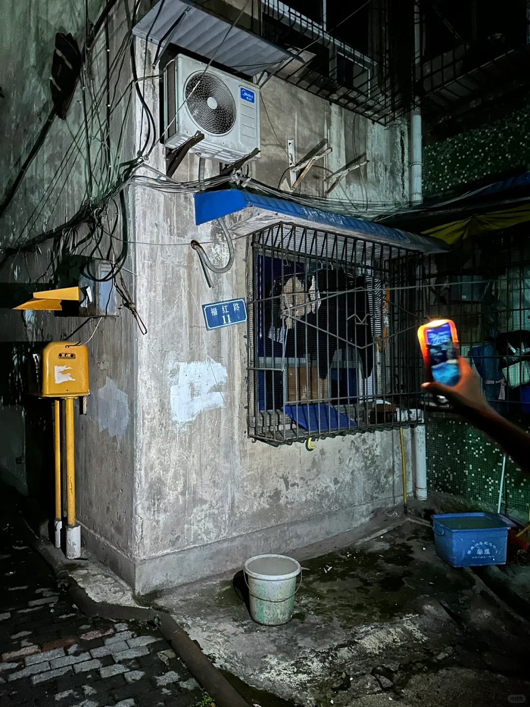 Jesus!!! A Ghost Ordered My Coffee ?! | TZL Coffee | 筒子楼咖啡